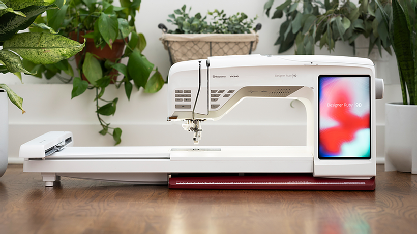 Discover the Designer Ruby 90 - HUSQVARNA VIKING®